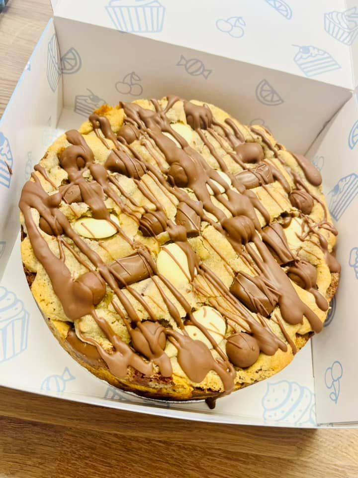 Whole Brookie Pies – BMC Cakery