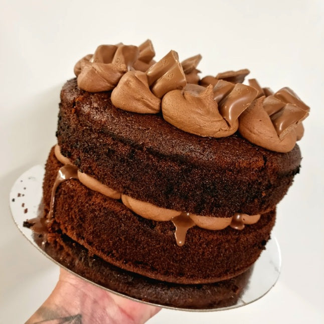 Chocolate Fudge Cake Slice – BMC Cakery