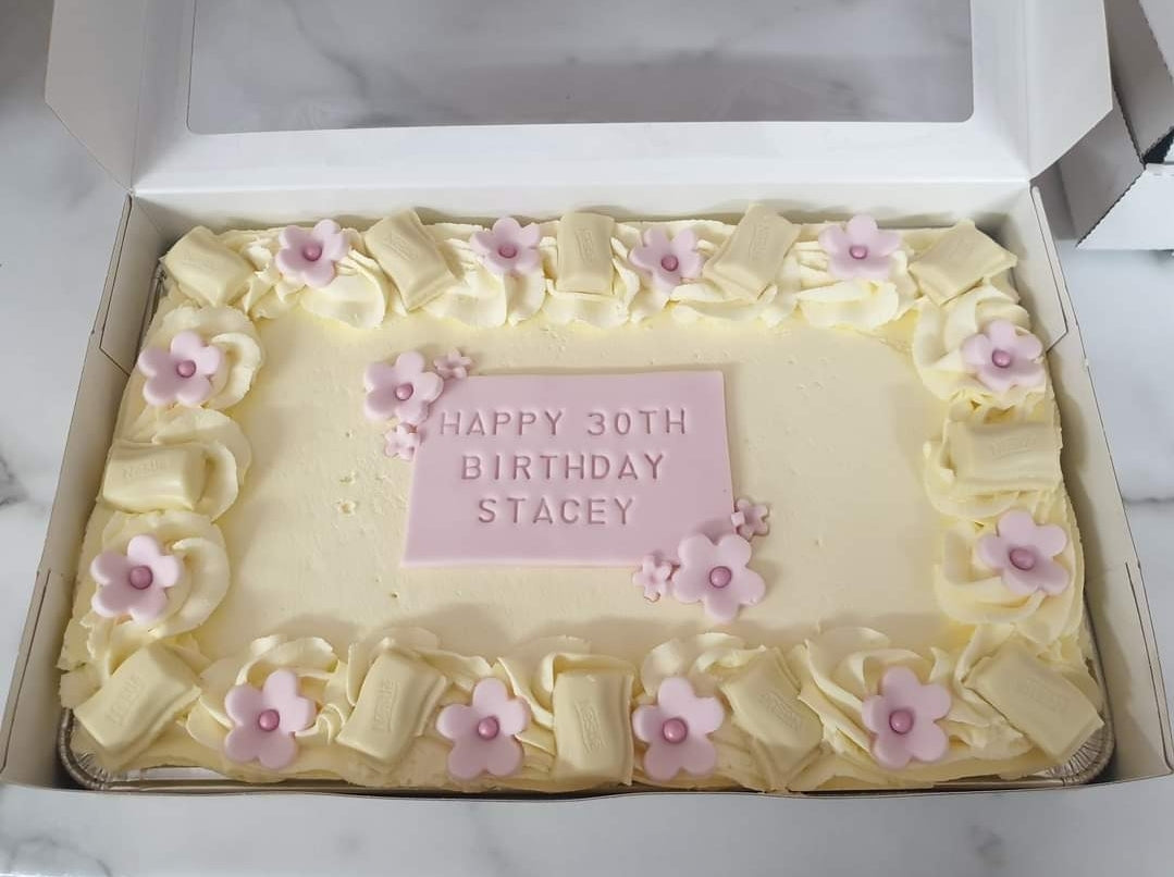 Decorated Sponge Slabs – BMC Cakery